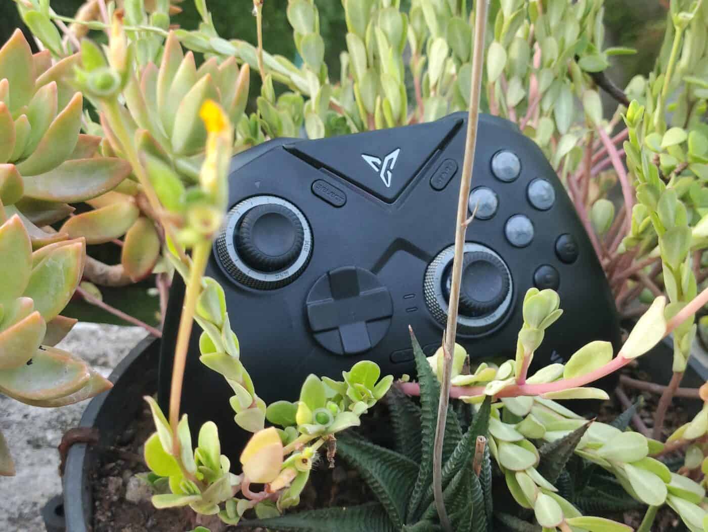 Gamesir G7 Pro vs Flydigi Vader 4 Pro vs Flydigi Apex 5